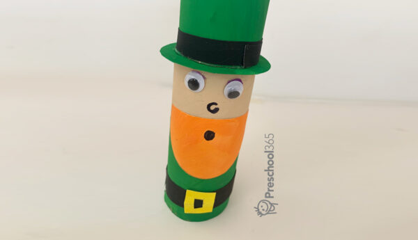 How to make a beautiful craft leprechaun from toilet paper rolls